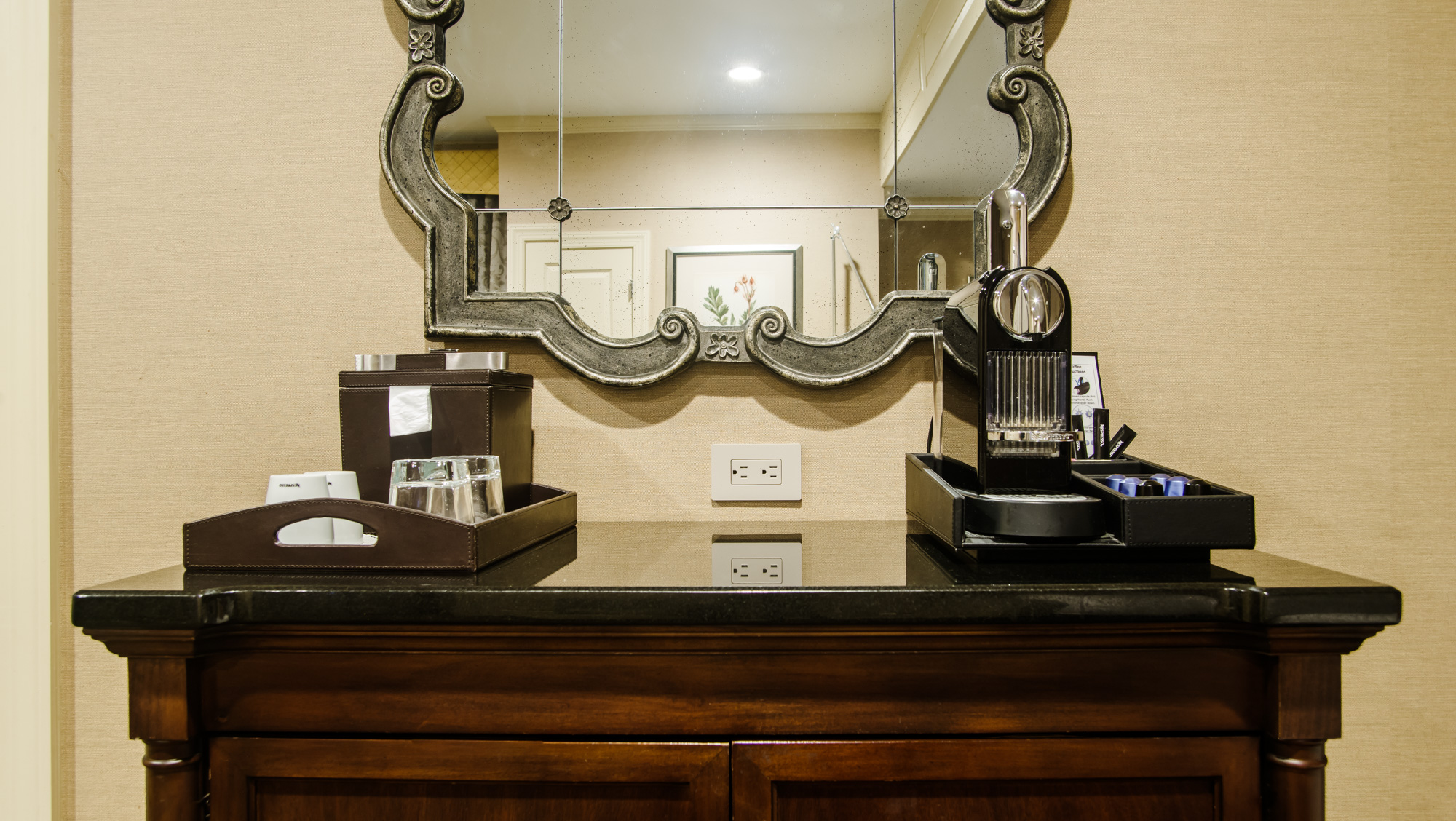 Guest Rooms | Chestnut Hill Hotel